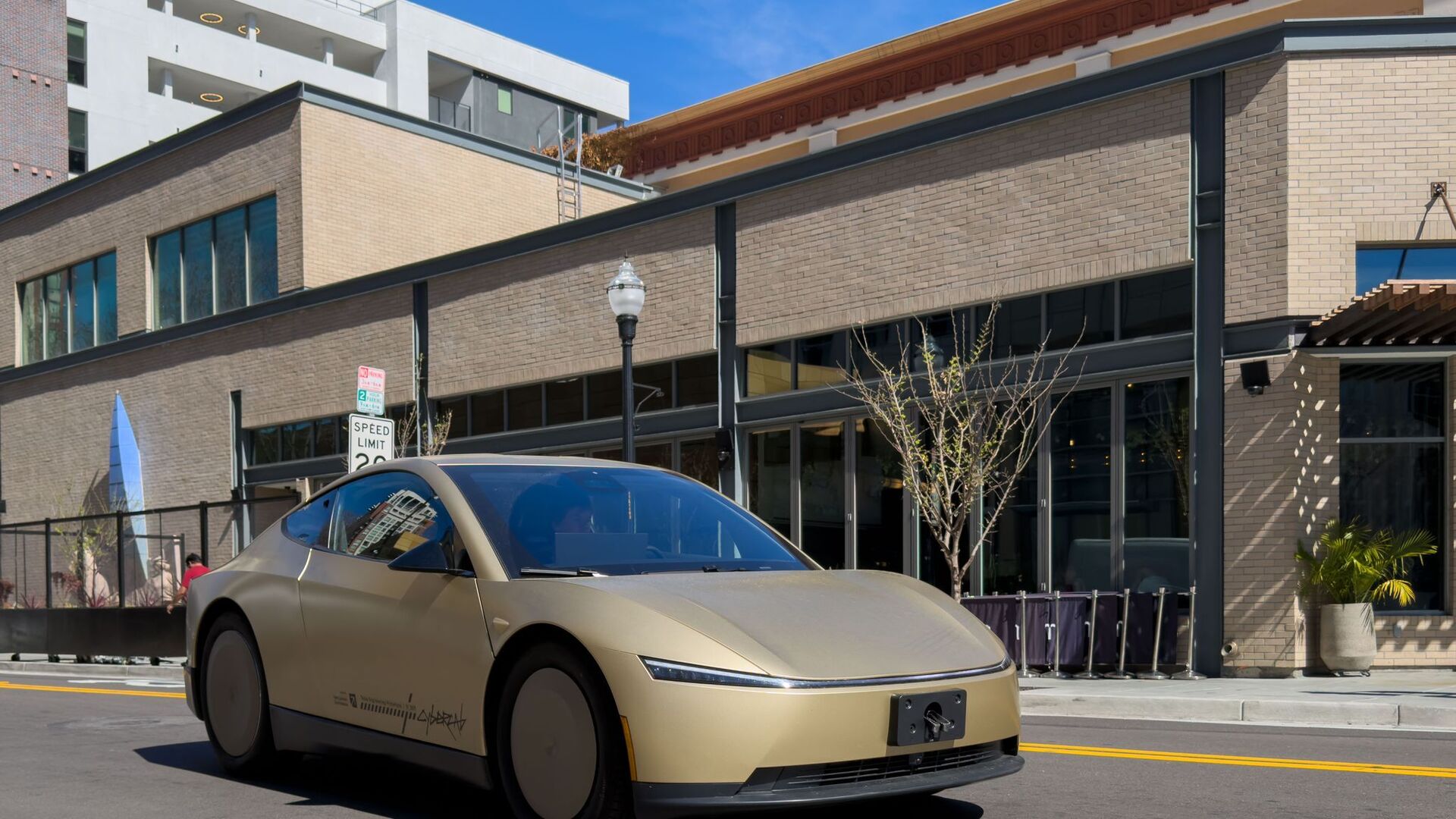 Musk: Tesla startet Robotaxi-Produktion | Aachener Zeitung