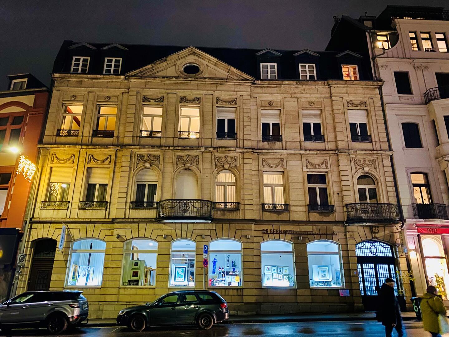 Nach 134 Jahren startet Kunstgalerie de Bernardi Ausverkauf Tausender ...