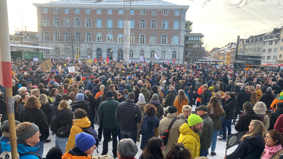 Tausende demonstrieren gegen Rechts | Aachener Zeitung