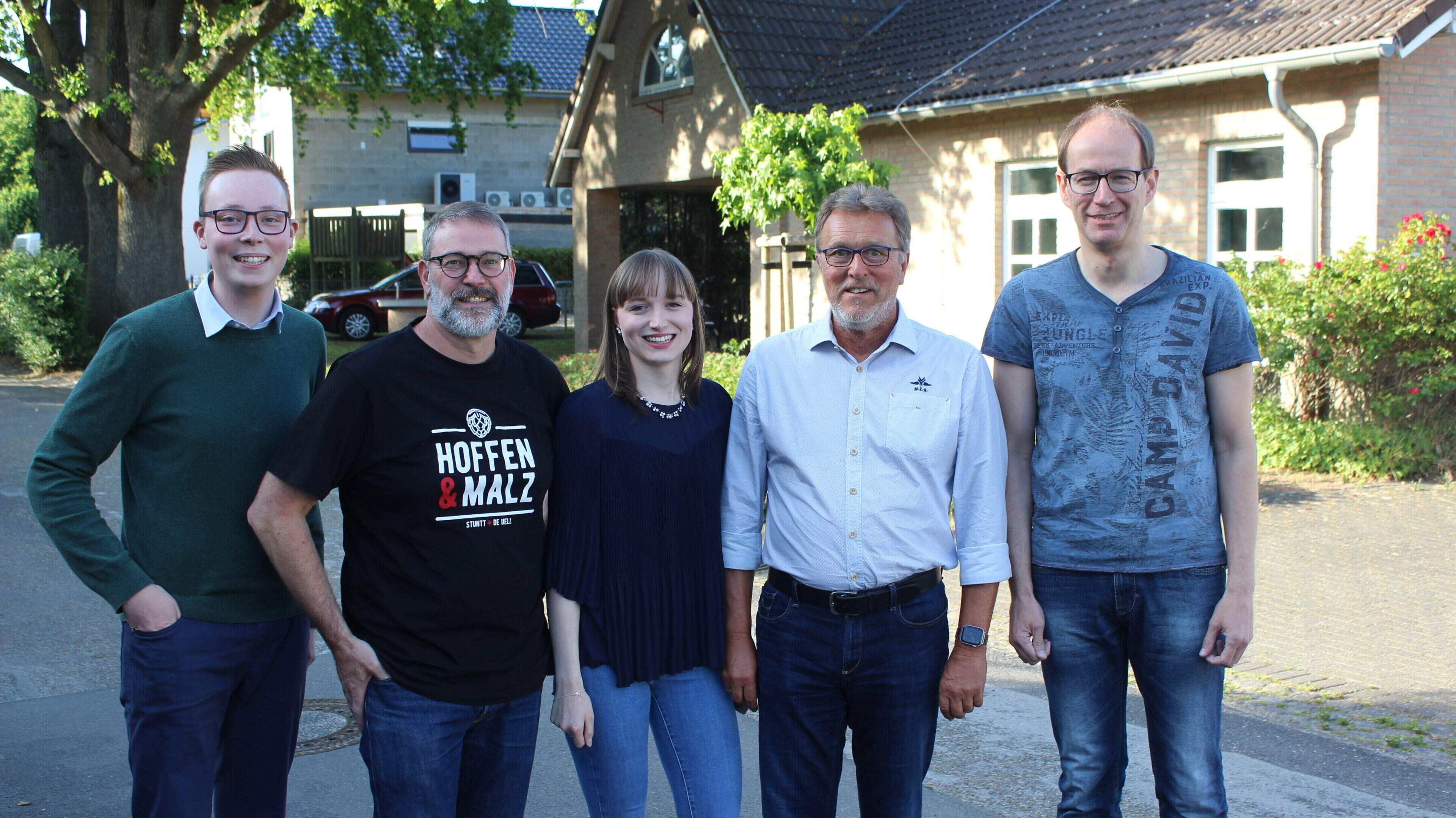 Das Königinnenkleid wartet schon seit 2020 im Keller | Aachener Zeitung