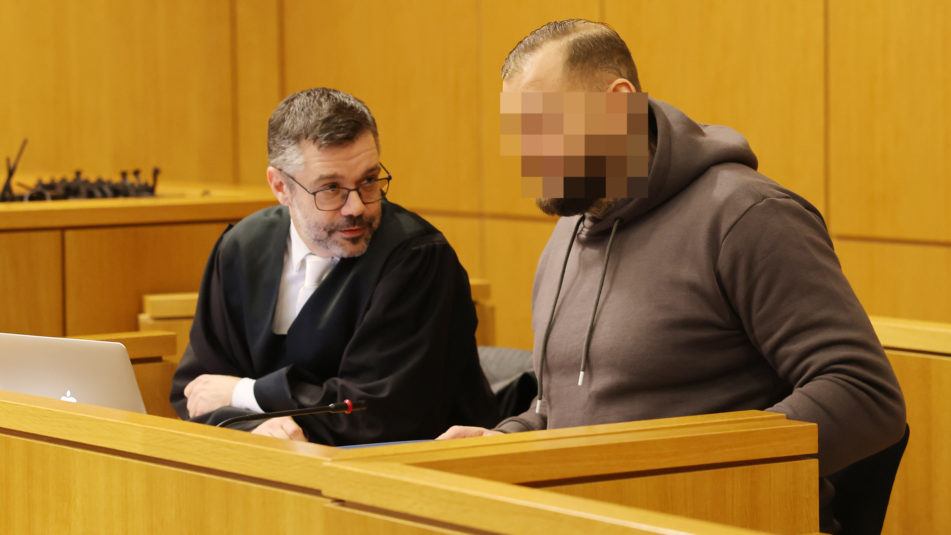 BGH kippt Urteil gegen Hooligan Kevin P.: Wie kam es dazu? | Aachener ...