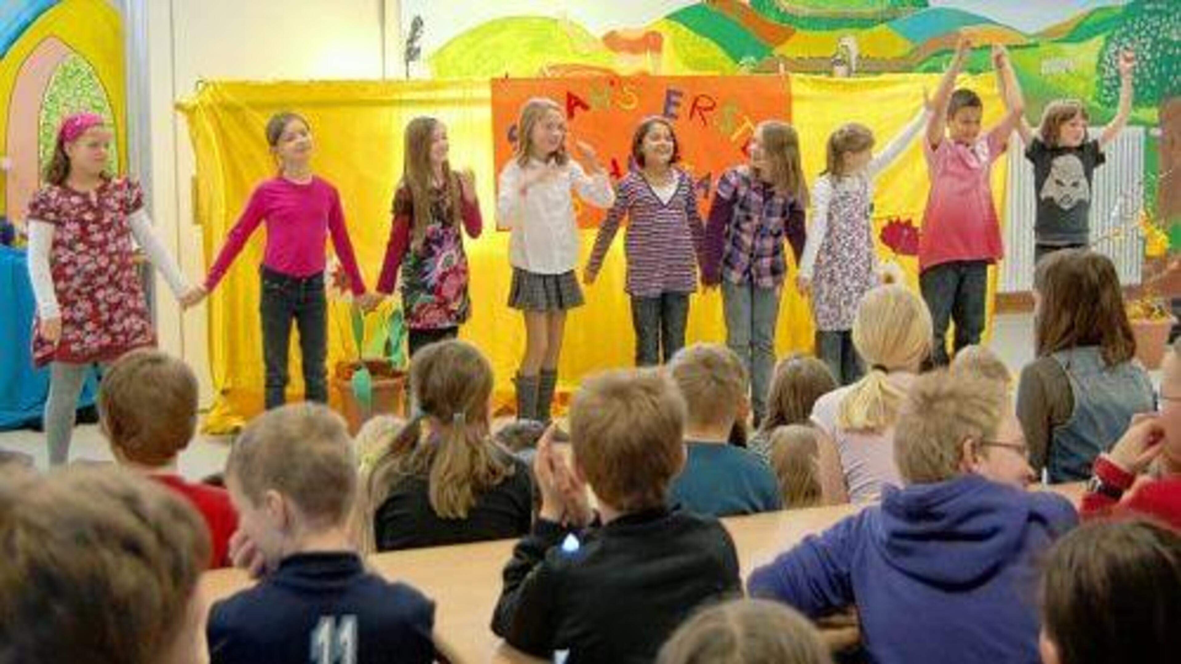 Erster Schultag mit viel Musik und Tanz | Aachener Zeitung