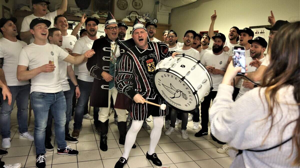 Unterwegs mit Prinz Stefan III. und Zeremonienmeister Achim | Aachener ...
