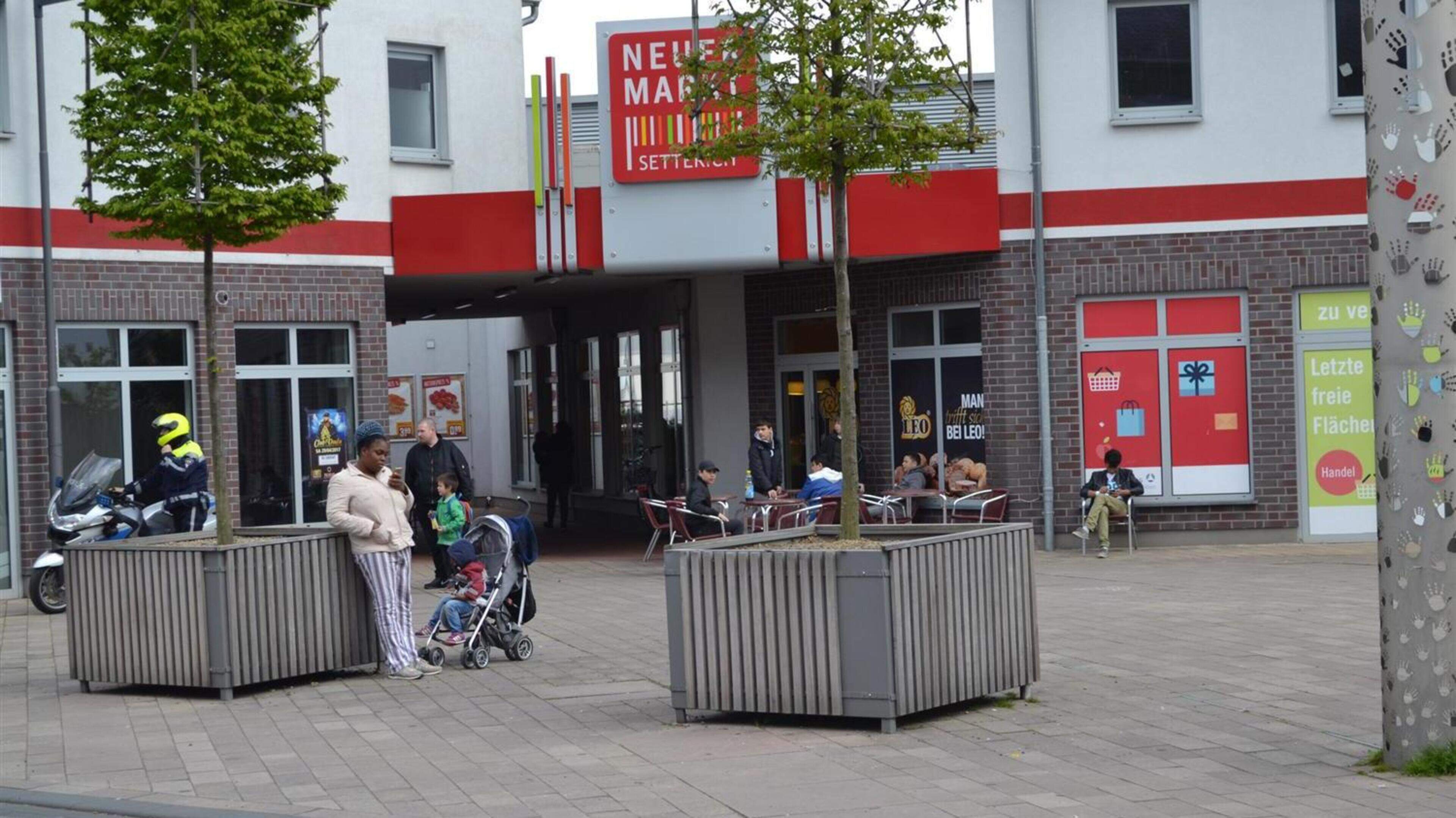 Der Wochenmarkt zieht auf den Neuen Markt um | Aachener Zeitung
