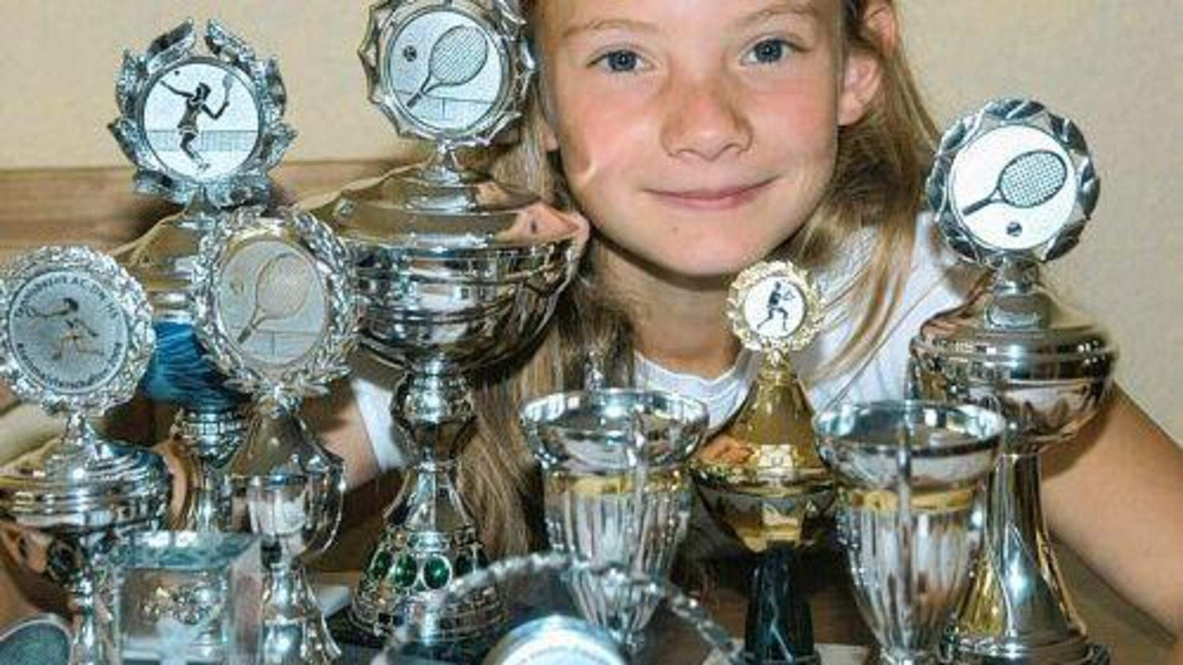 Tennis als Leidenschaft: Anna Lina nimmt am DTB-Talent-Cup der U11 teil ...