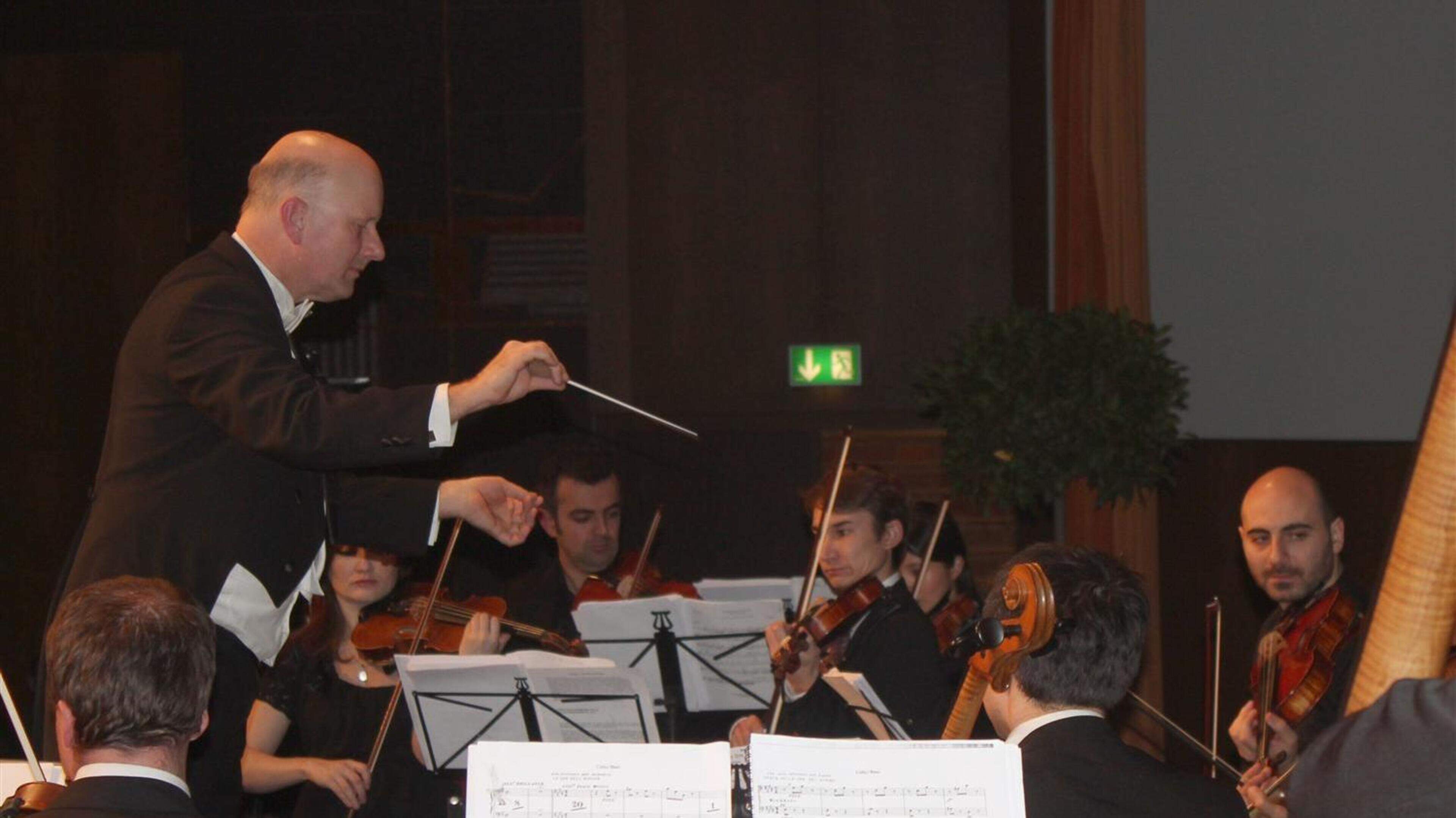 Junge Philharmonie aus Köln begeistert beim Neujahrskonzert | Aachener ...