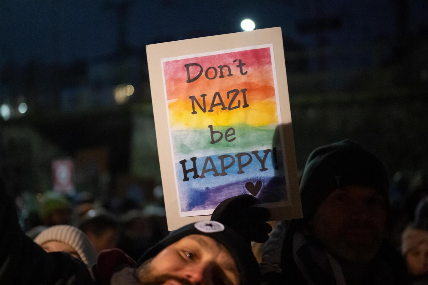 Neonazi-Aufmarsch in Aachen: Tausende trotzen dem braunen Spuk ...