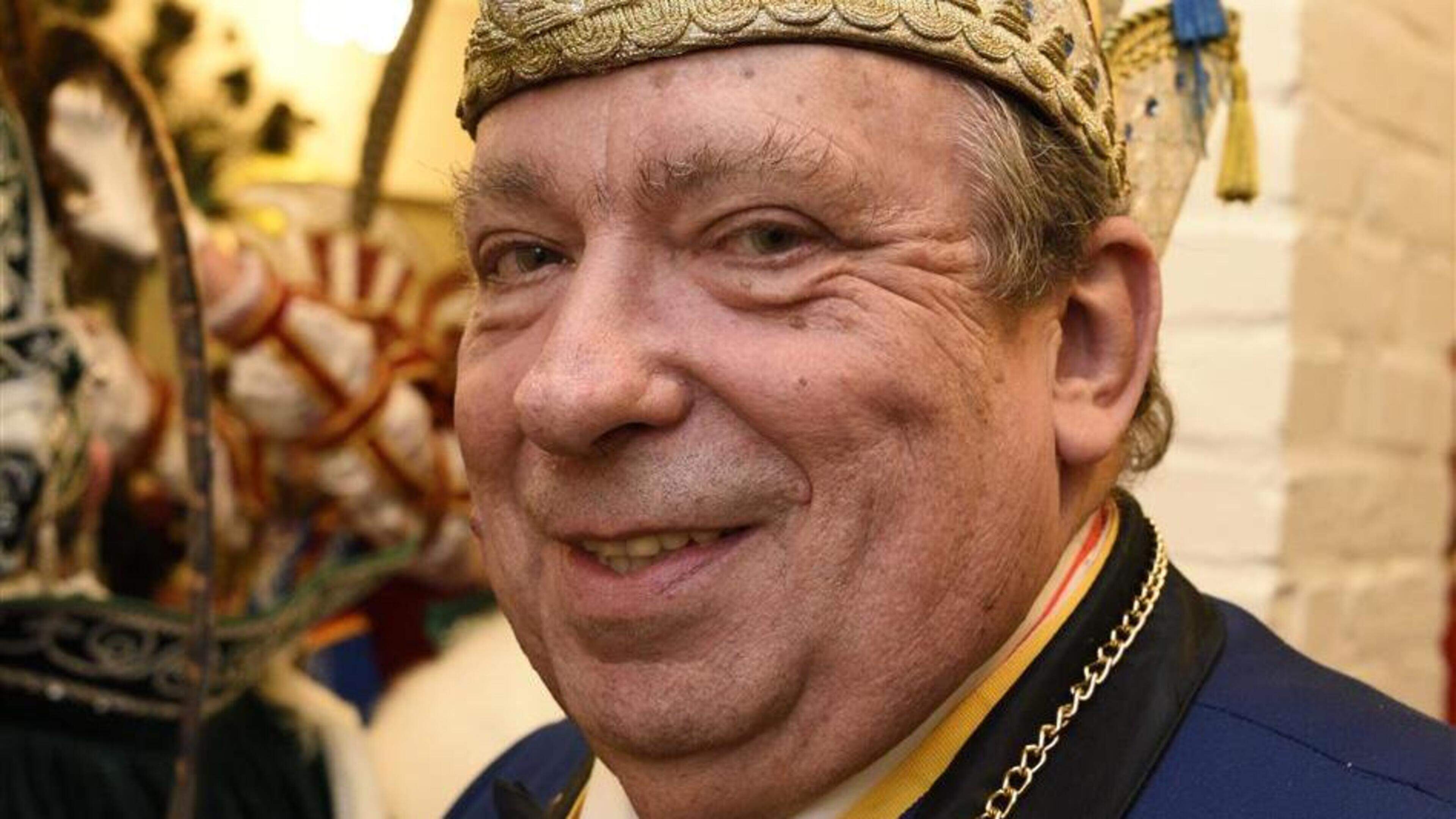 Ordensträger gerührt: Franz Michael Jansen erhält 26. Nacksenorden ...