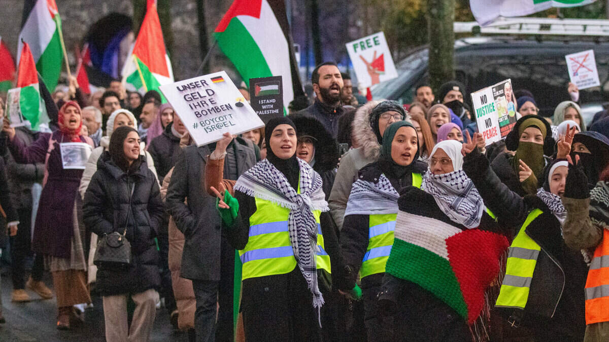 Demonstrationen legen Verkehr in Aachen stellenweise lahm | Aachener ...