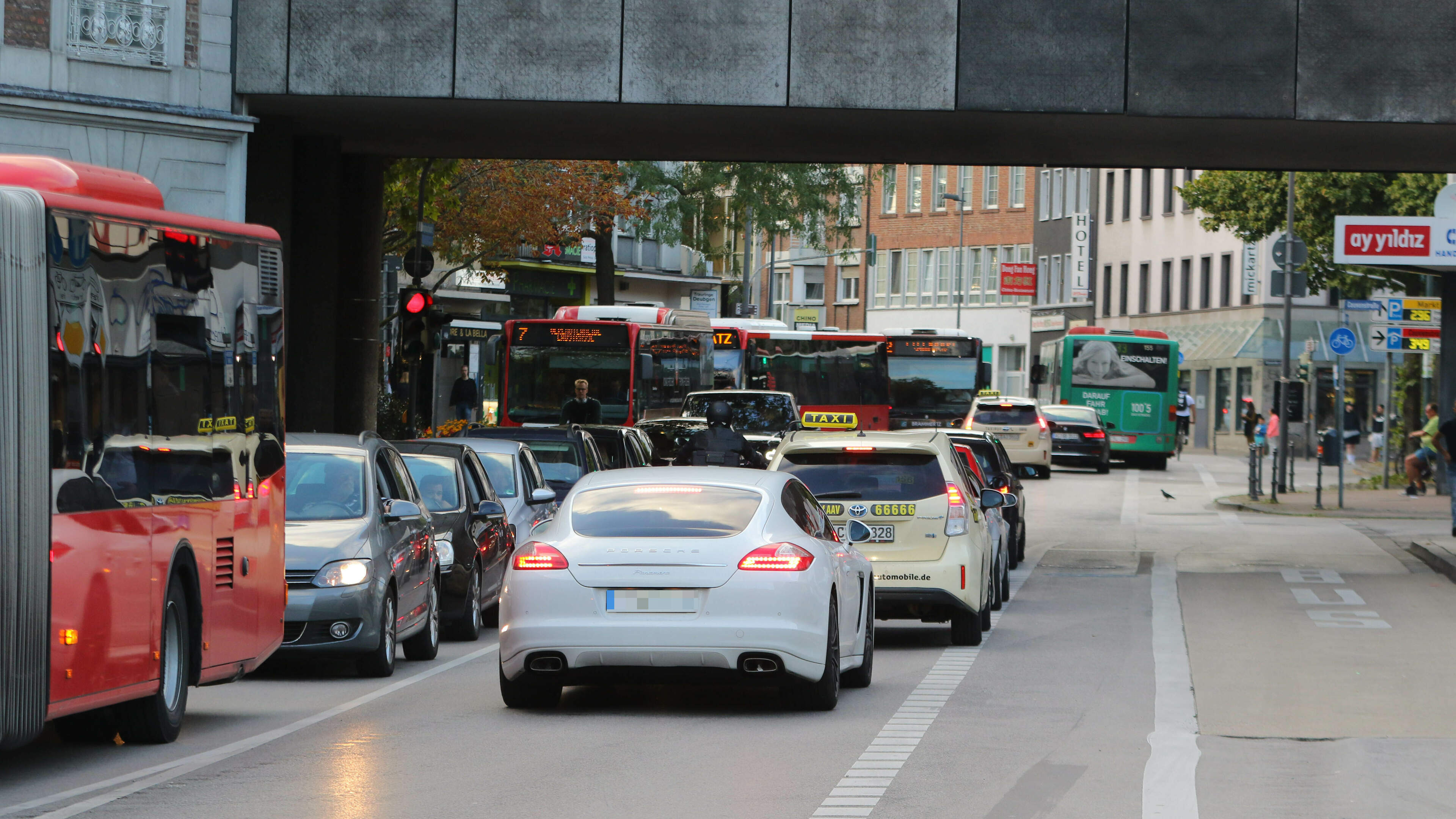 So sähe der Aachener Bushof ohne Busse aus | Aachener Zeitung