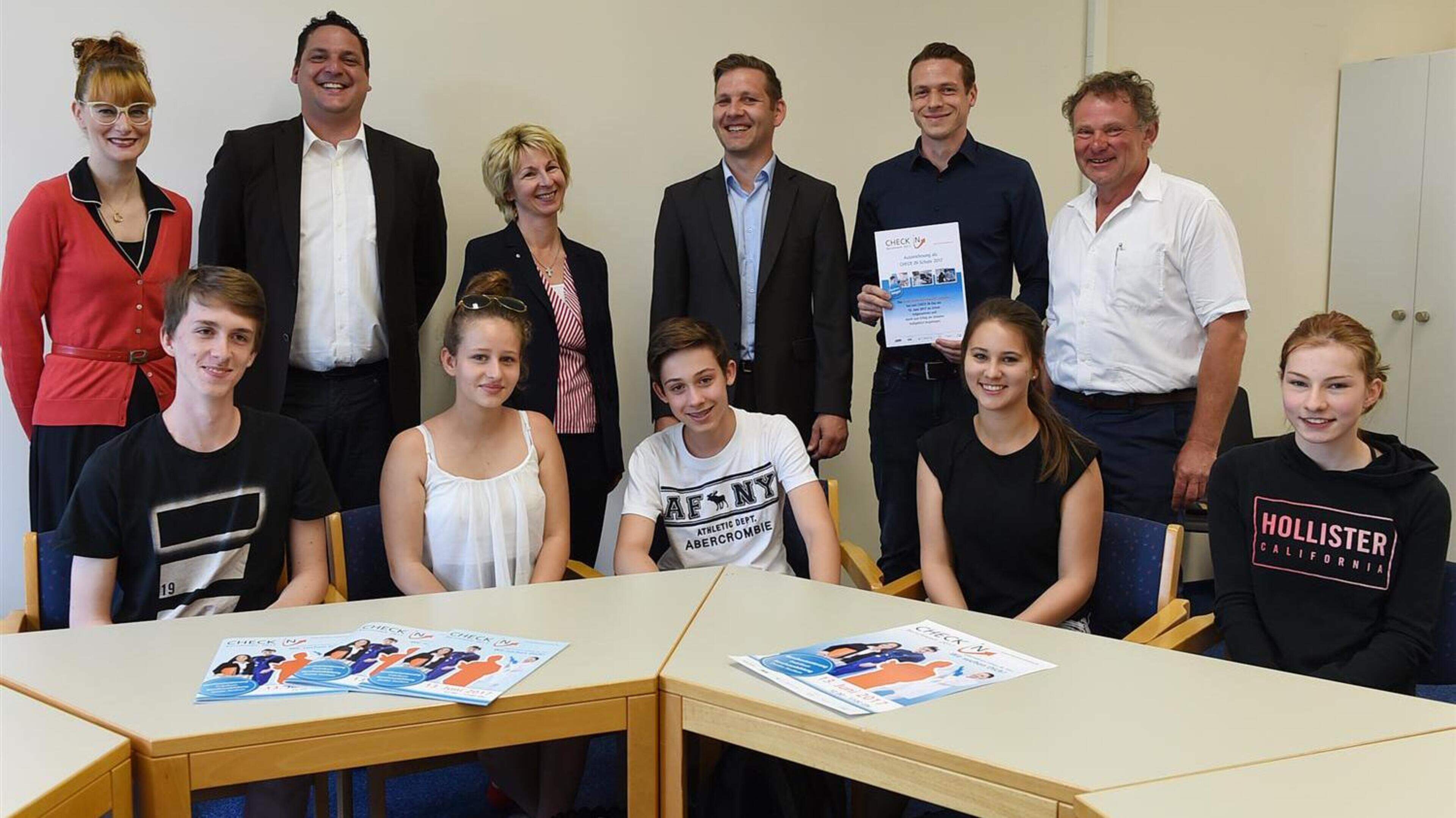 Check-in-Tag: Schüler schnuppern in den Berufsalltag hinein | Aachener ...