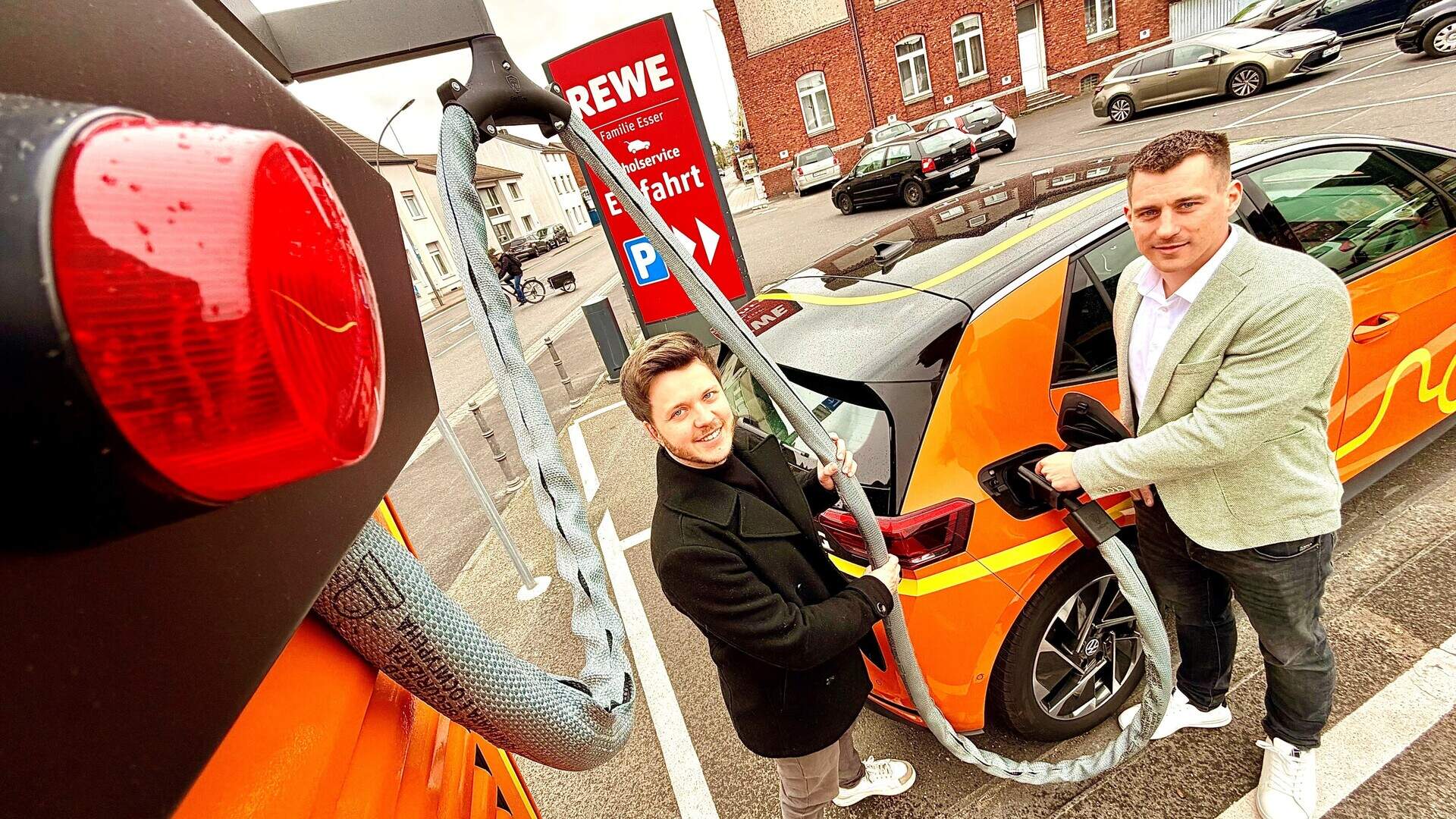 Aachen: Diebstahl von E-Auto-Ladekabeln – so schützt Stawag ihre Säulen ...