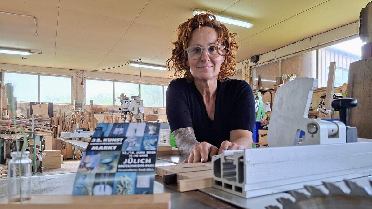 Holzkunst aus Düren: Martina Reschke-Wylutzki stellt beim ...