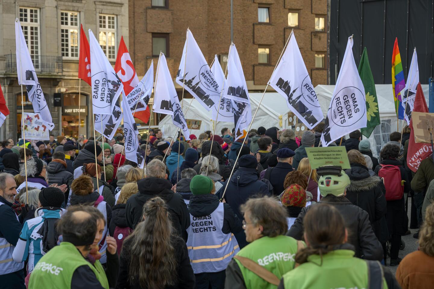 Protest gegen Vorgänge in Berlin | Aachener Zeitung