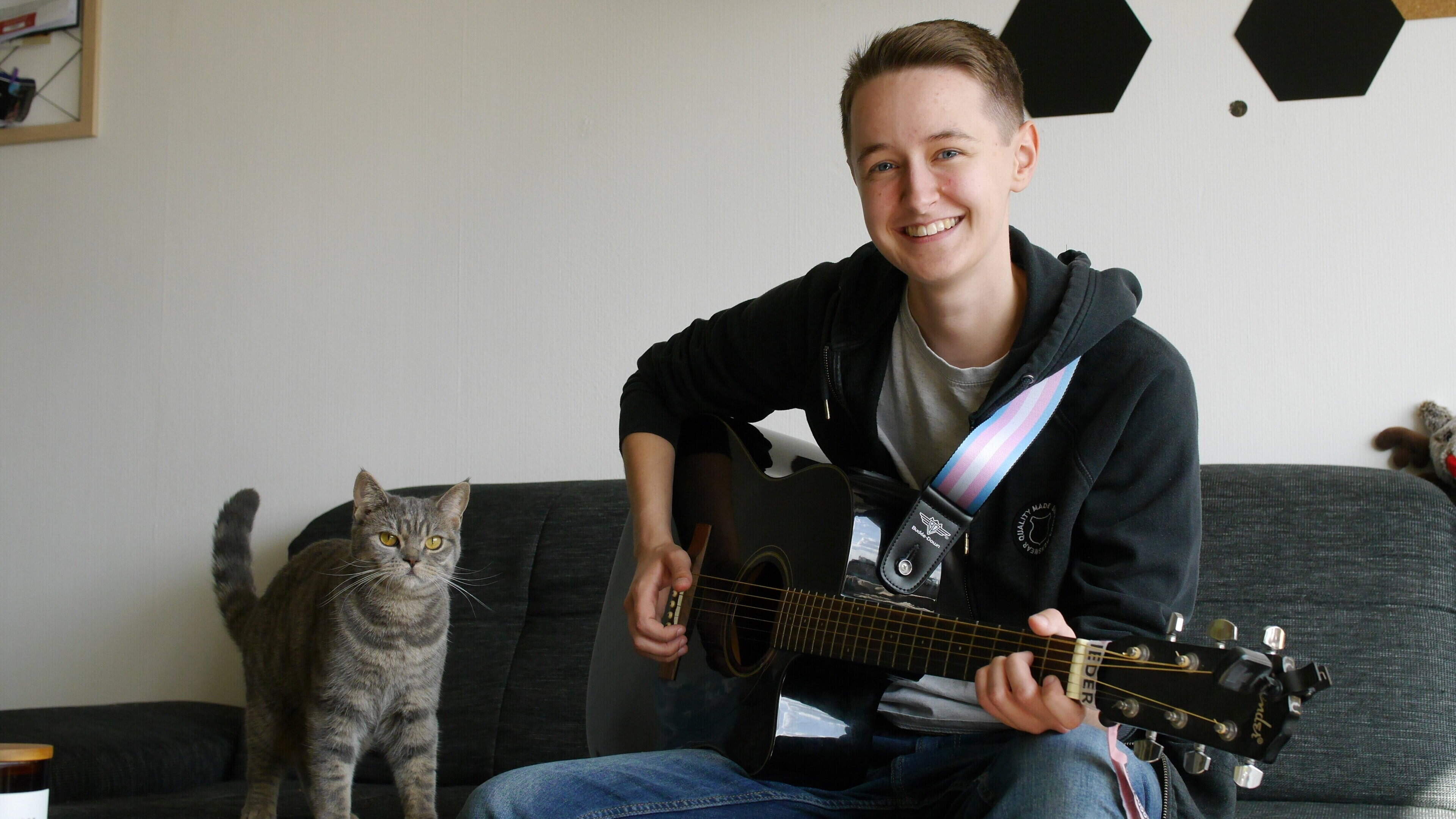 Jülicher spielt auf dem CSD in Aachen | Aachener Zeitung