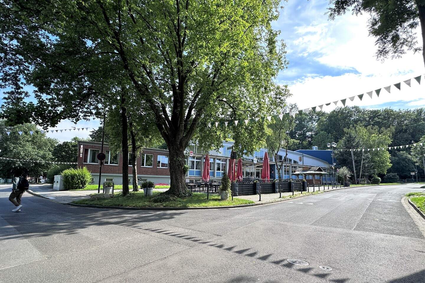 Festhalle Weisweiler stellt Restaurantbetrieb ein und startet neu ...